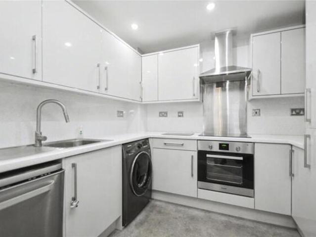Shared Living/roommate 2 Bedroom For Sale Leeds West Yorkshire 135000 ES101678661
