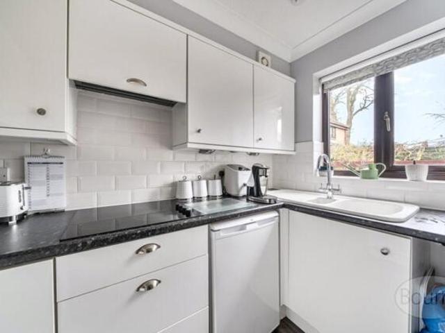 Shared Living/roommate 2 Bedroom For Sale Liphook Hampshire 220000 ES100854857