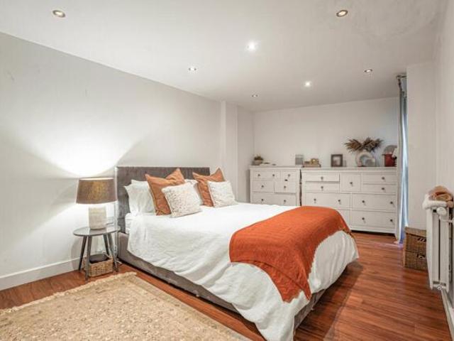 Shared Living/roommate 2 Bedroom For Sale London Greater London 625000 ES101777718