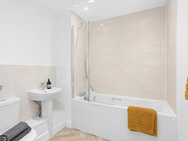 Shared Living/roommate 2 Bedroom For Sale London Greater London 125000 ES98800973