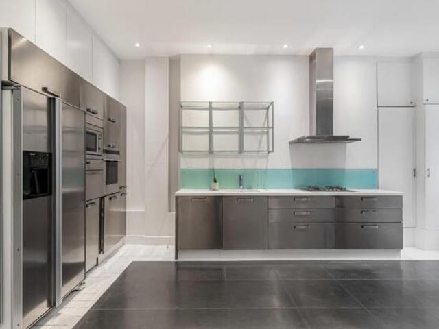 Shared Living/roommate 2 Bedroom For Sale London Greater London 1400000 ES99380723