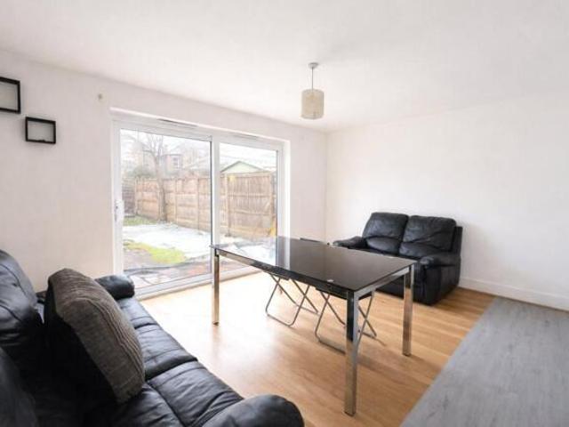Shared Living/roommate 2 Bedroom For Sale London Greater London 325000 ES100366301