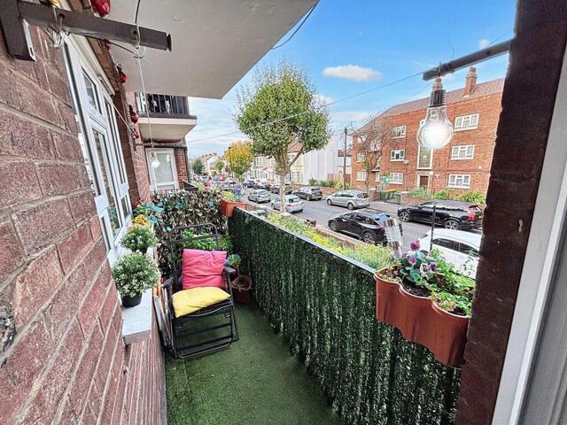 Shared Living/roommate 2 Bedroom For Sale London Greater London 335000 ES99840554