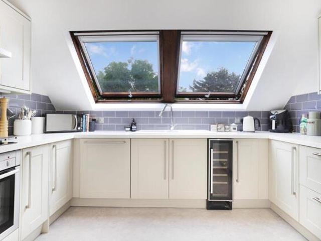Shared Living/roommate 2 Bedroom For Sale Loughton Essex 425000 ELS99054789