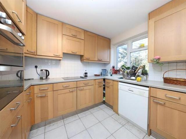 Shared Living/roommate 2 Bedroom For Sale Pinner Greater London 425000 ES98649199