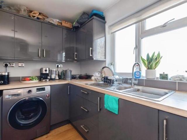 Shared Living/roommate 2 Bedroom For Sale Poole Poole 200000 ES101100259