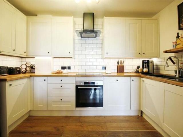 Shared Living/roommate 2 Bedroom For Sale Reading Reading 260000 ES100426459