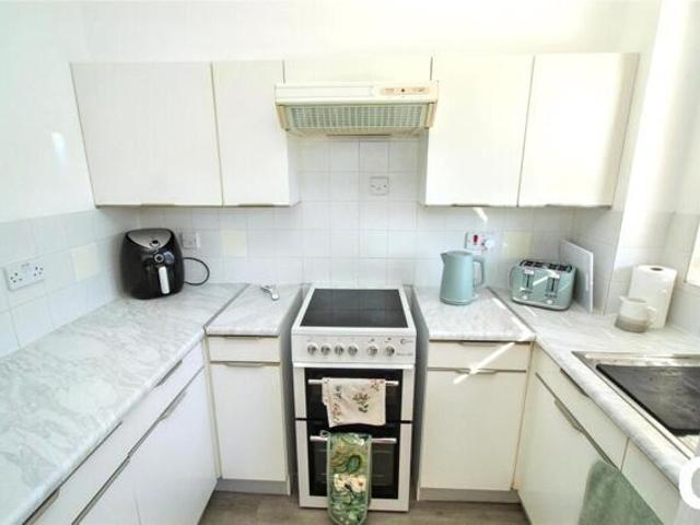 Shared Living/roommate 2 Bedroom For Sale Ringwood Hampshire 185000 ES100578795