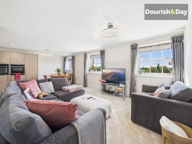 Shared Living/roommate 2 Bedroom For Sale Stafford Staffordshire 210000 ELS101119321