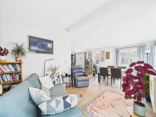 Shared Living/roommate 2 Bedroom For Sale Stretton Derbyshire 190000 ES99642041