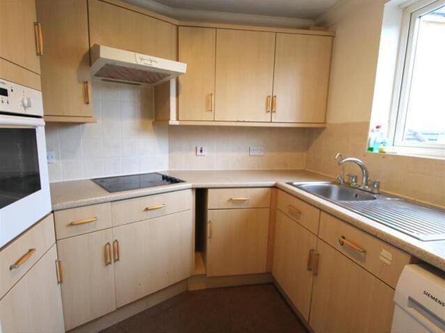 Shared Living/roommate 2 Bedroom For Sale Surrey Great London 210000 ES98335763