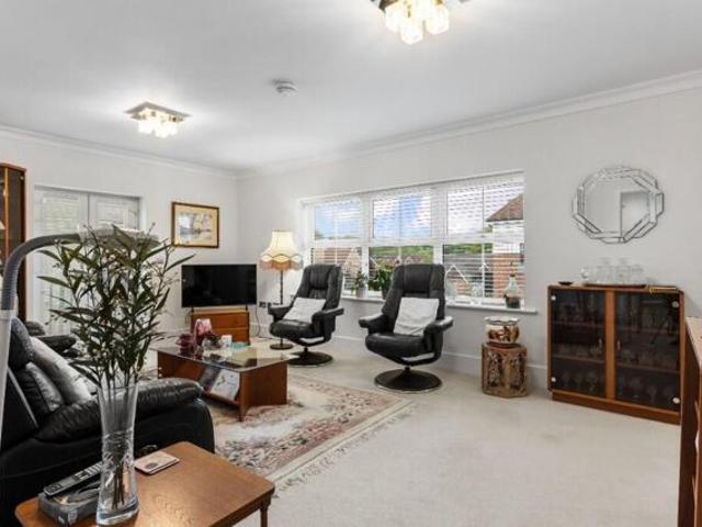 Shared Living/roommate 2 Bedroom For Sale Surrey Great London 360000 ES98262639
