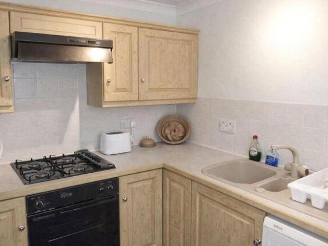 Shared Living/roommate 2 Bedroom For Sale Surrey Hampshire 200000 ES99380891