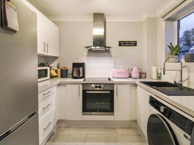 Shared Living/roommate 2 Bedroom For Sale Surrey Hampshire 240000 ES98718190