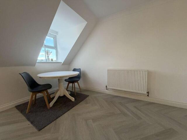 Shared Living/roommate 2 Bedroom For Sale Swindon Wiltshire 170000 ELS99029397