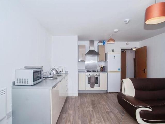 Shared Living/roommate 2 Bedroom For Sale Salford Salford 160000 ES101678322