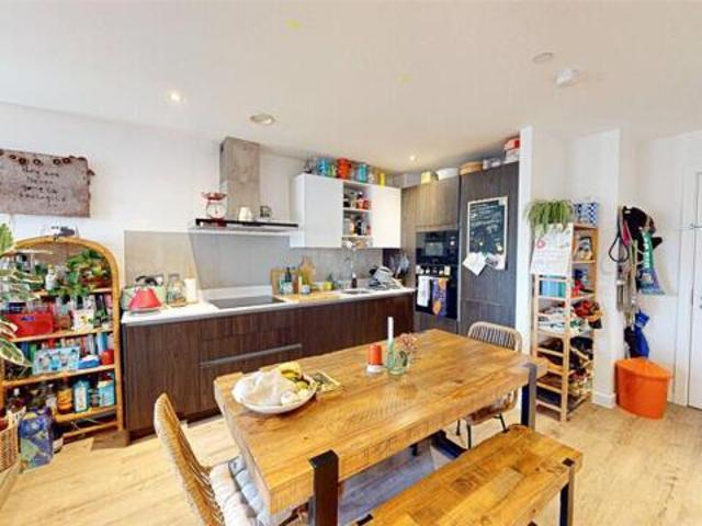Shared Living/roommate 2 Bedroom For Sale Salford Salford 325000 ES100917601