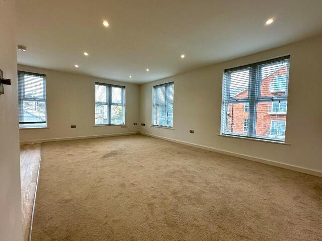 Shared Living/roommate 2 Bedroom For Sale Salisbury Wiltshire 135000 ES99641725