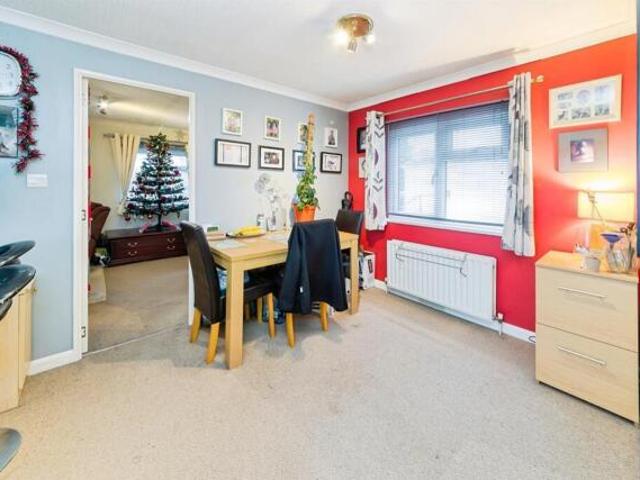 Shared Living/roommate 2 Bedroom For Sale Smallfield Surrey 200000 ELS99380886