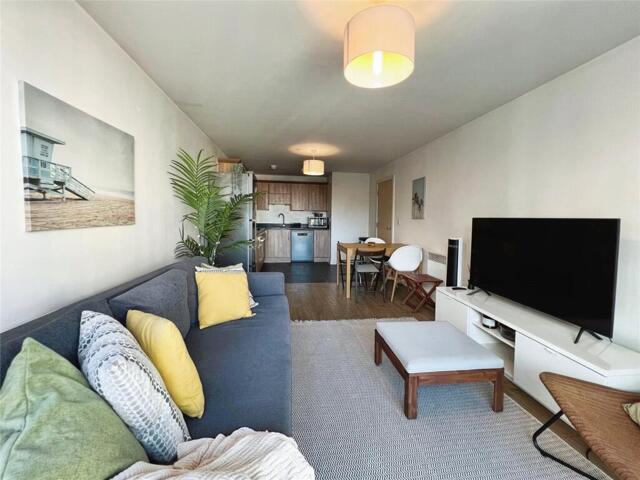 Shared Living/roommate 2 Bedroom For Sale Southampton Hampshire 215000 ES100023921