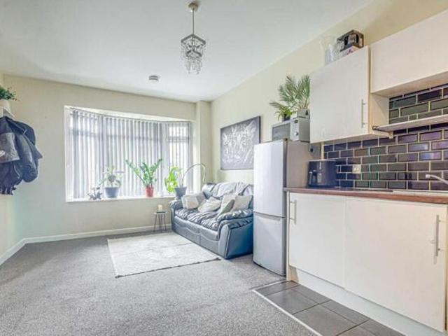 Shared Living/roommate 2 Bedroom For Sale Southend On Sea Southend on Sea 147500 ES99840521
