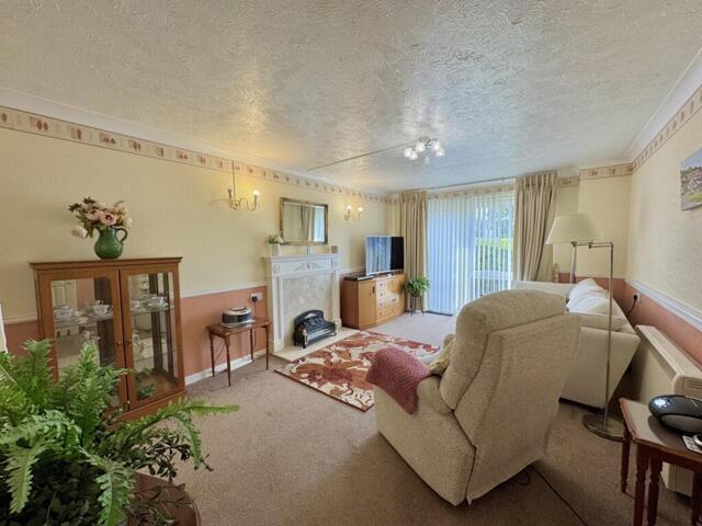 Shared Living/roommate 2 Bedroom For Sale Southend On Sea Southend On Sea 210000 ES98864622