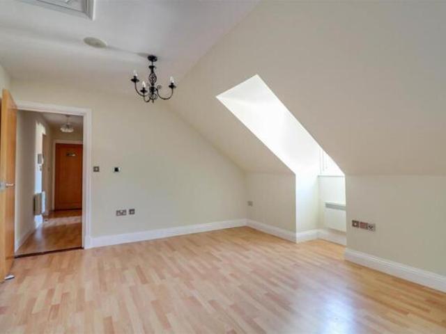 Shared Living/roommate 2 Bedroom For Sale Southend Southend on Sea 180000 ELS99054786