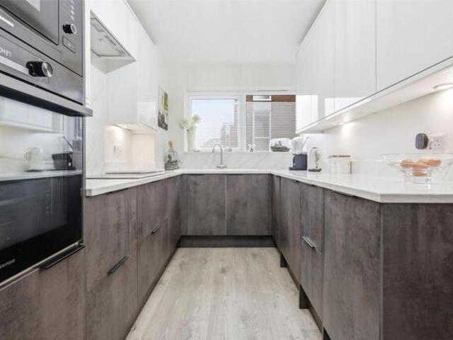 Shared Living/roommate 2 Bedroom For Sale Southend Southend on Sea 350000 ES100540623