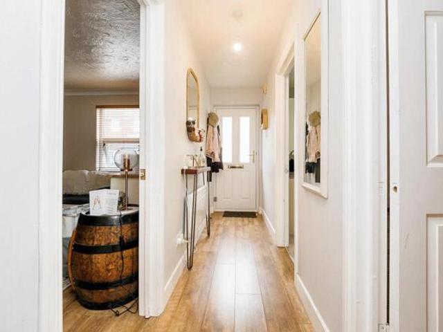 Shared Living/roommate 2 Bedroom For Sale Southminster Essex 200000 ELS101278327