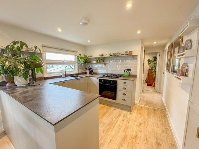 Shared Living/roommate 2 Bedroom For Sale The Dome Village The Dome Village 200000 ES101677151