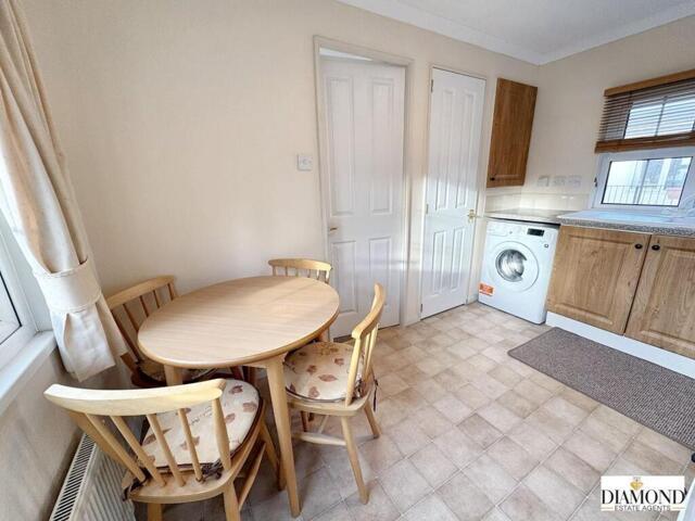 Shared Living/roommate 2 Bedroom For Sale Tiverton Devon 130000 ELS99029133