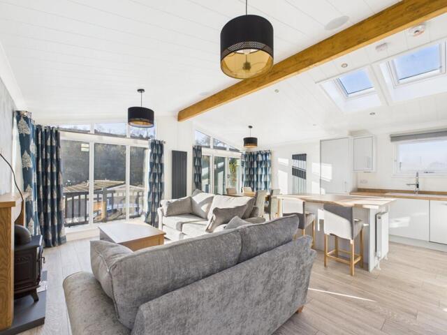 Shared Living/roommate 2 Bedroom For Sale Wye Herefordshire 199000 ES101119198