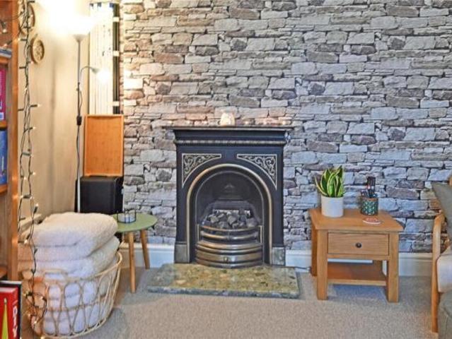 Shared Living/roommate 2 Bedroom For Sale Wye Powys 95000 ELS98612560