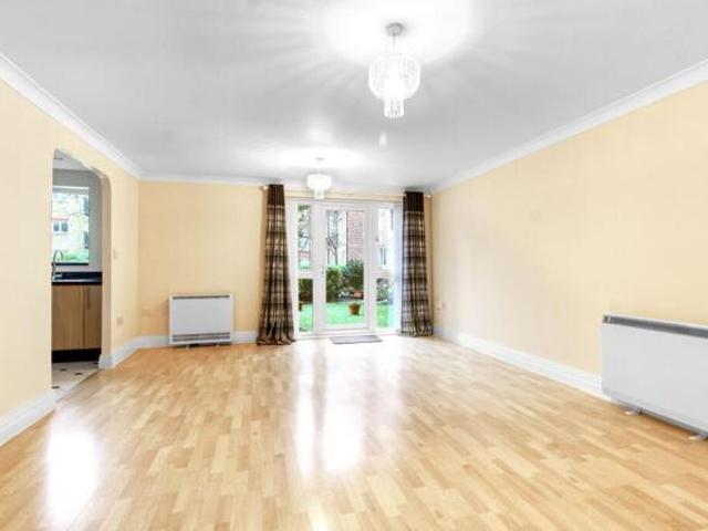 Shared Living/roommate 2 Bedroom For Sale Ware Hertfordshire 305000 ES101675426