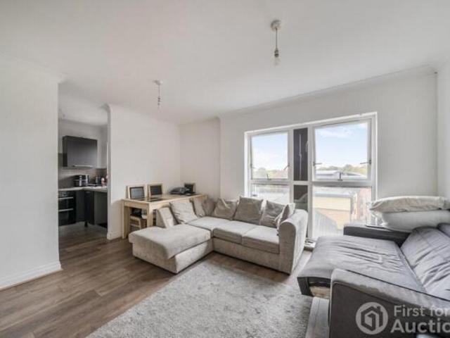 Shared Living/roommate 2 Bedroom For Sale Watford Hertfordshire 225000 ES98404458