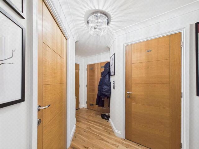 Shared Living/roommate 2 Bedroom For Sale Watford Hertfordshire 325000 ES101677906