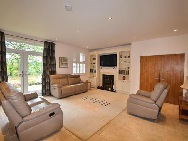 Shared Living/roommate 2 Bedroom For Sale Whaley Bridge Derbyshire 350000 ELS99986348