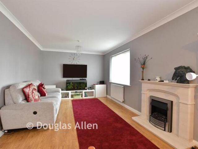 Shared Living/roommate 2 Bedroom For Sale Wickford Essex 240000 ES100366474