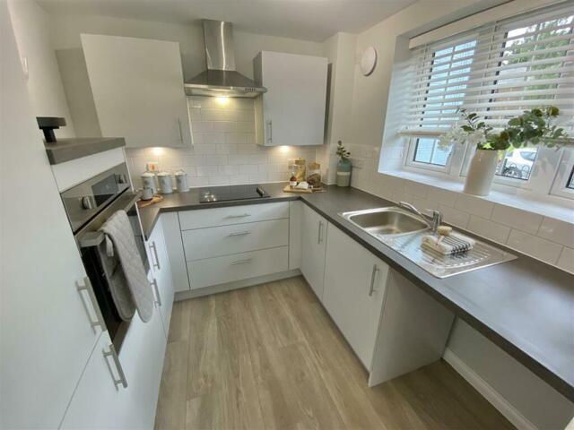 Shared Living/roommate 2 Bedroom For Sale Wilmslow Cheshire East 433950 ES99571804