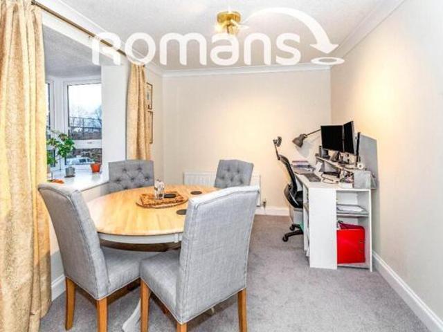 Shared Living/roommate 2 Bedroom For Sale Windsor Berkshire 399000 ES101856061