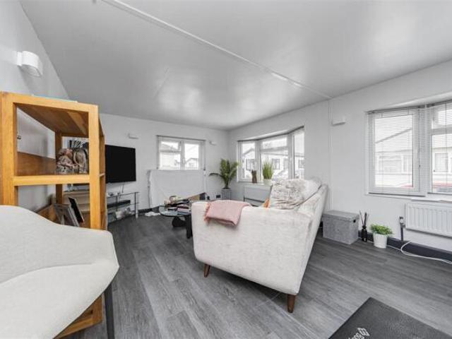 Shared Living/roommate 2 Bedroom For Sale Winkfield Berkshire 195000 ELS100503264