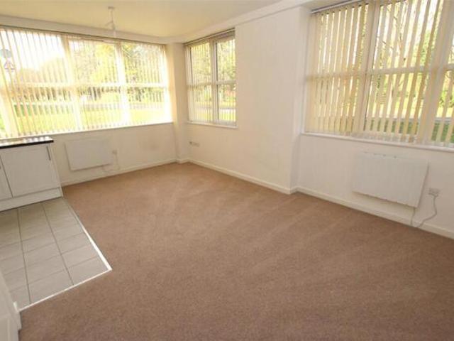 Shared Living/roommate 2 Bedroom For Sale Wokingham Wokingham 265000 ELS100425982
