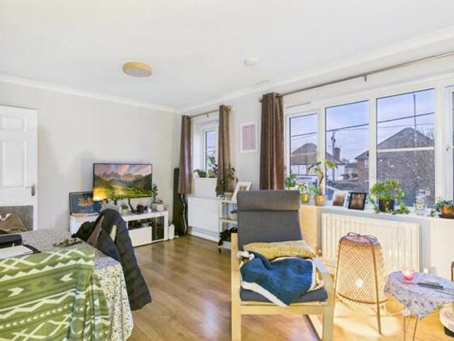 Shared Living/roommate 2 Bedroom For Sale Wokingham Wokingham 260000 ELS99029159