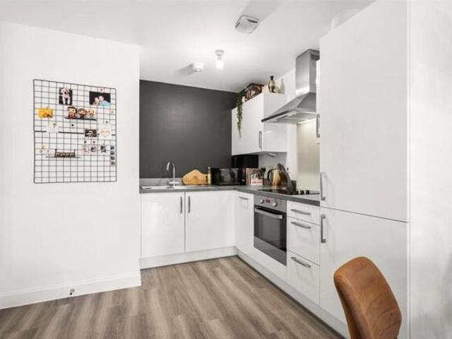 Shared Living/roommate 2 Bedroom For Sale Wokingham Wokingham 295000 ELS100648980