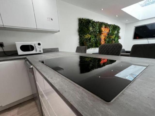 Shared Living/roommate 7 Bedroom For Rent Birmingham Birmingham 512 ELS90563833