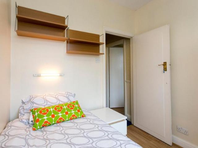 Shared Living/roommate 7 Bedroom For Rent London London 2020 ELS90562669