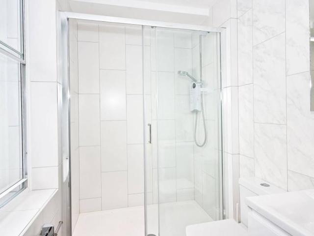 Shared Living/roommate 7 Bedroom For Rent London London 3900 ELS101822345
