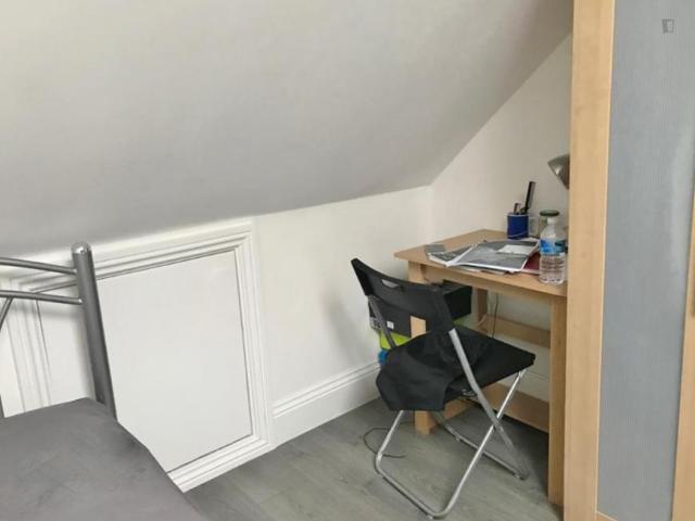 Shared Living/roommate 7 Bedroom For Rent London London 620 ES90562112