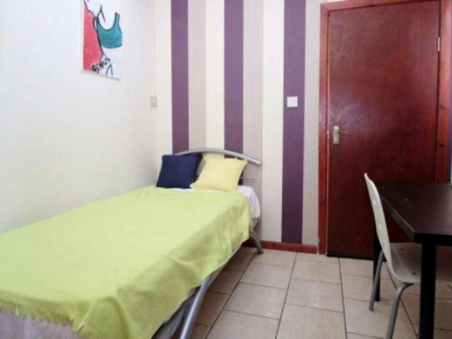 Shared Living/roommate 7 Bedroom For Rent London London 694 ES90559507