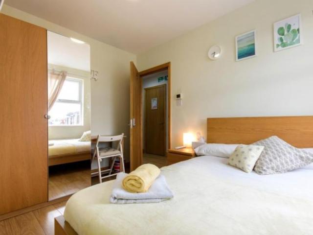Shared Living/roommate 7 Bedroom For Rent London London 954 ES90559813